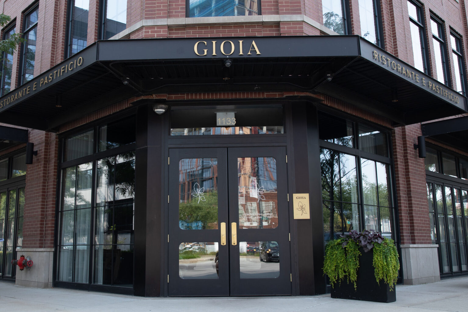Fulbrix Neighborhood | Apartments in West Loop Chicago, IL